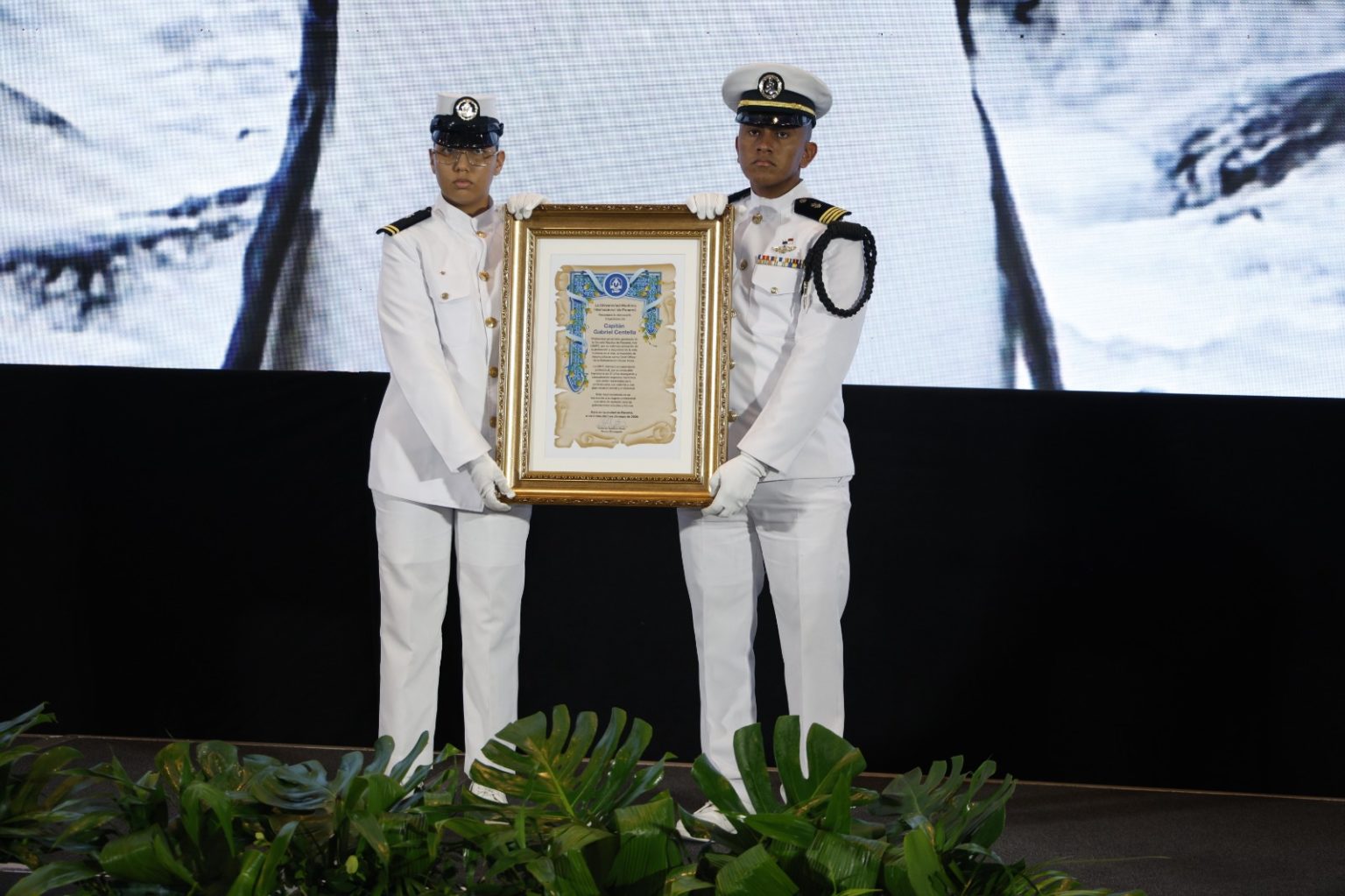 UMIP reconoce al Capitán Gabriel Centella por heroico rescate en la ...